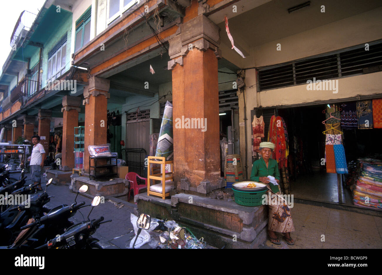 Denpasar street scene hi-res stock photography and images - Alamy