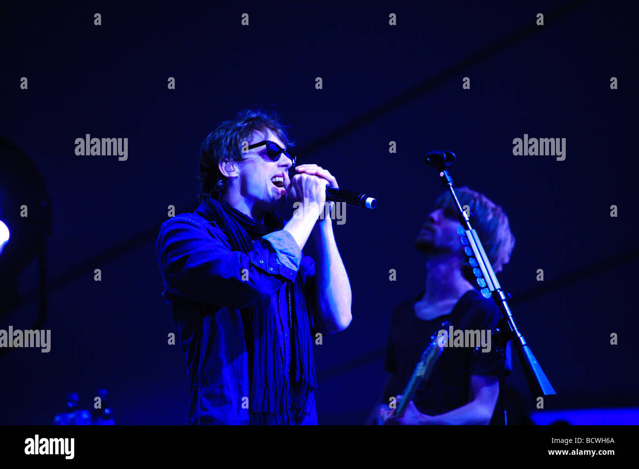 Razorlight performing at the Eden Sessions July 2009 Stock Photo - Alamy