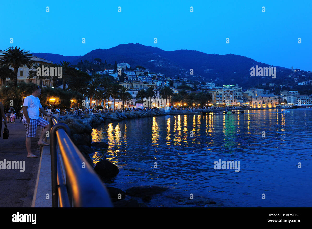 Italian nightlife hi-res stock photography and images - Alamy