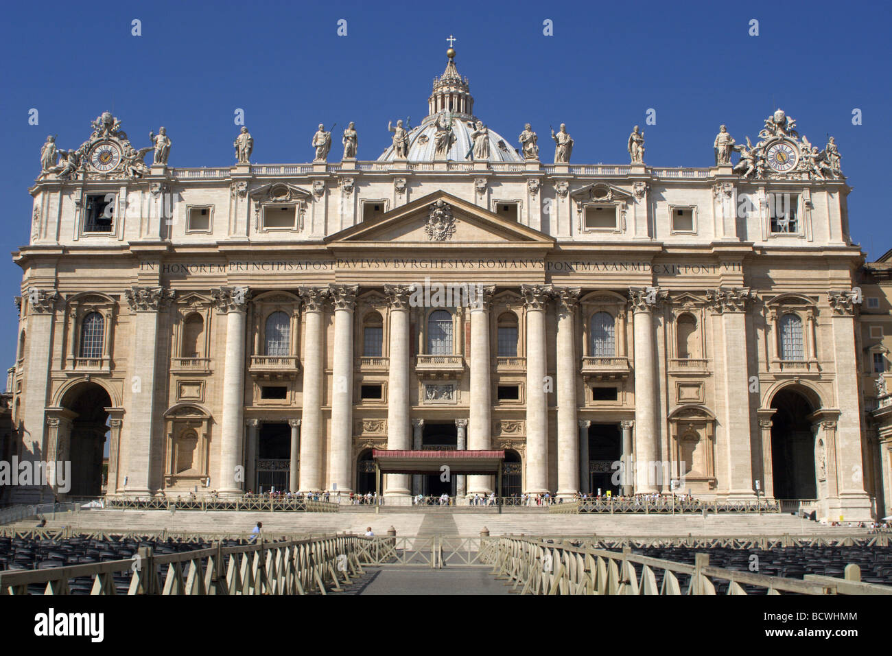 Rome cathedral hi-res stock photography and images - Alamy