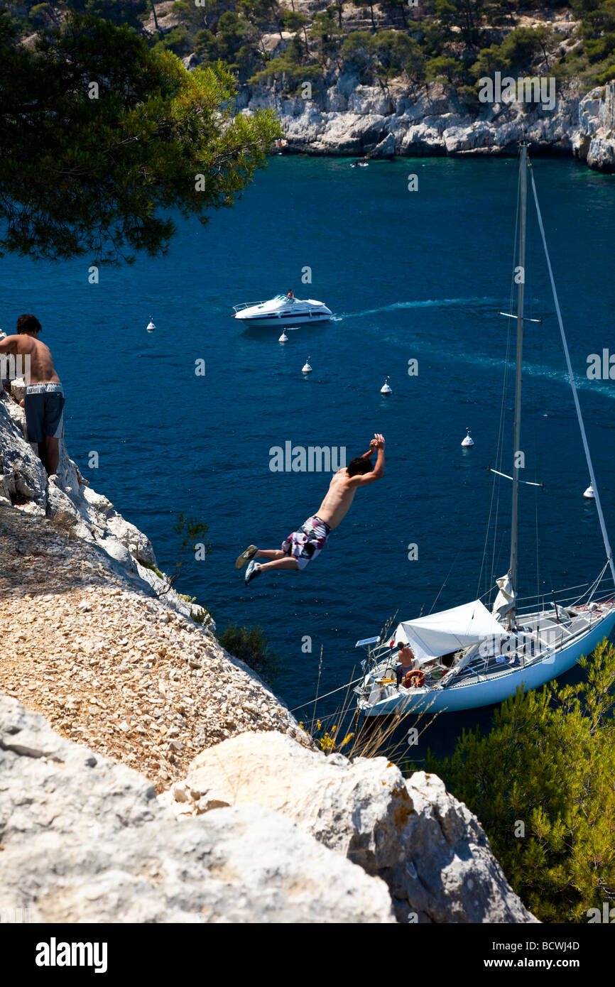 Cliff jumping hi-res stock photography and images - Alamy