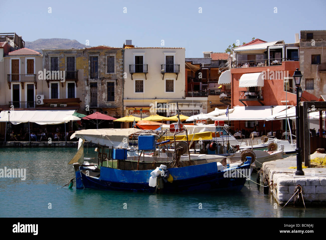 THE PICTURESQUE VENETIAN HARBOUR OF RETHYMNON ON THE GREEK ISLAND OF ...