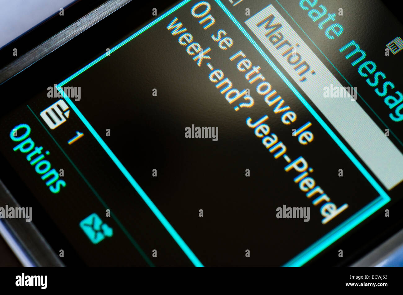 Hand texting in mobile french hi-res stock photography and images - Alamy