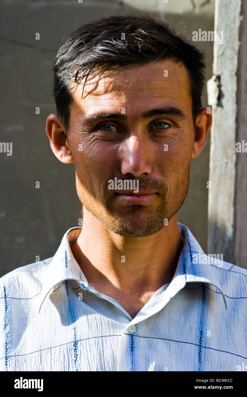 Uzbek man portrait hi-res stock photography and images - Alamy