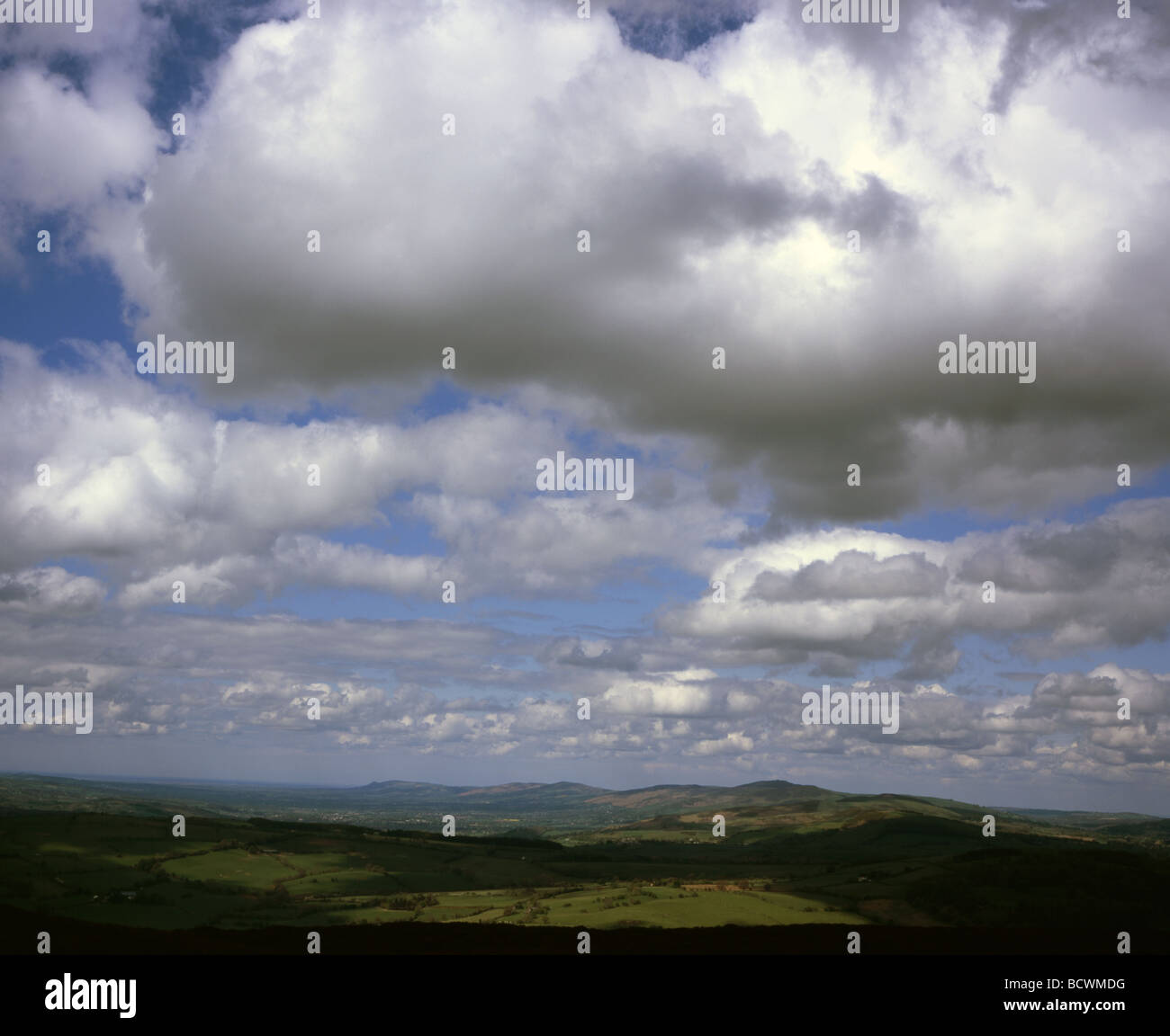 Clouds streaming over The Vale of Clwyd from Llantysilio Mountain ...