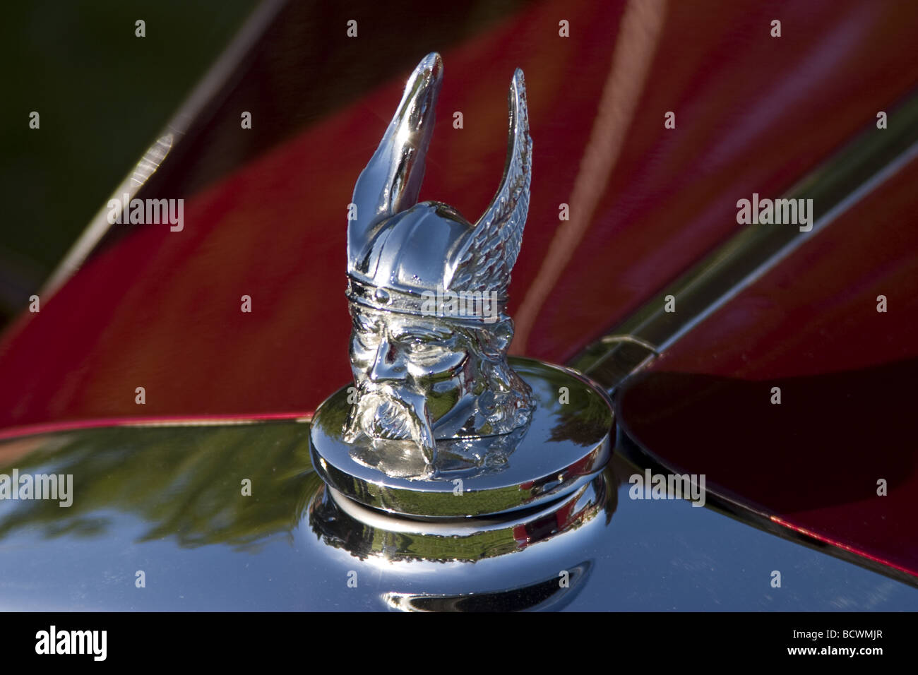 Winged bonnet hi-res stock photography and images - Alamy