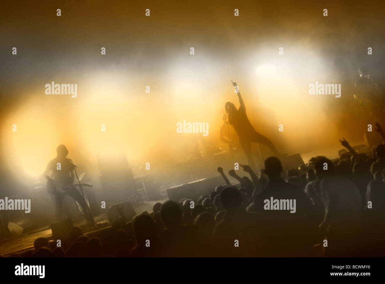 Peoplw on stage hi-res stock photography and images - Alamy