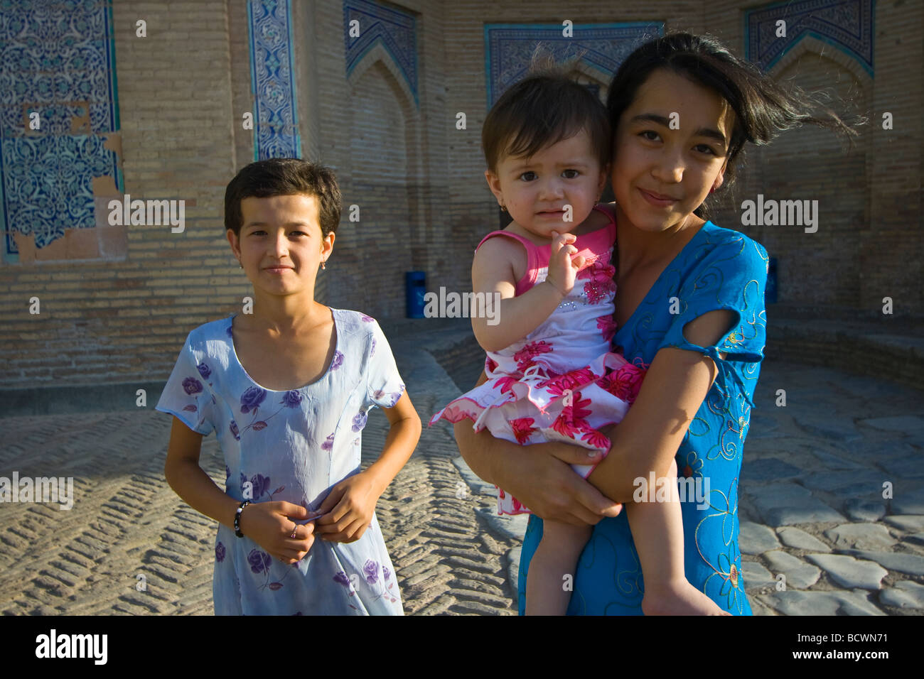 Uzbek girls hi-res stock photography and images - Alamy