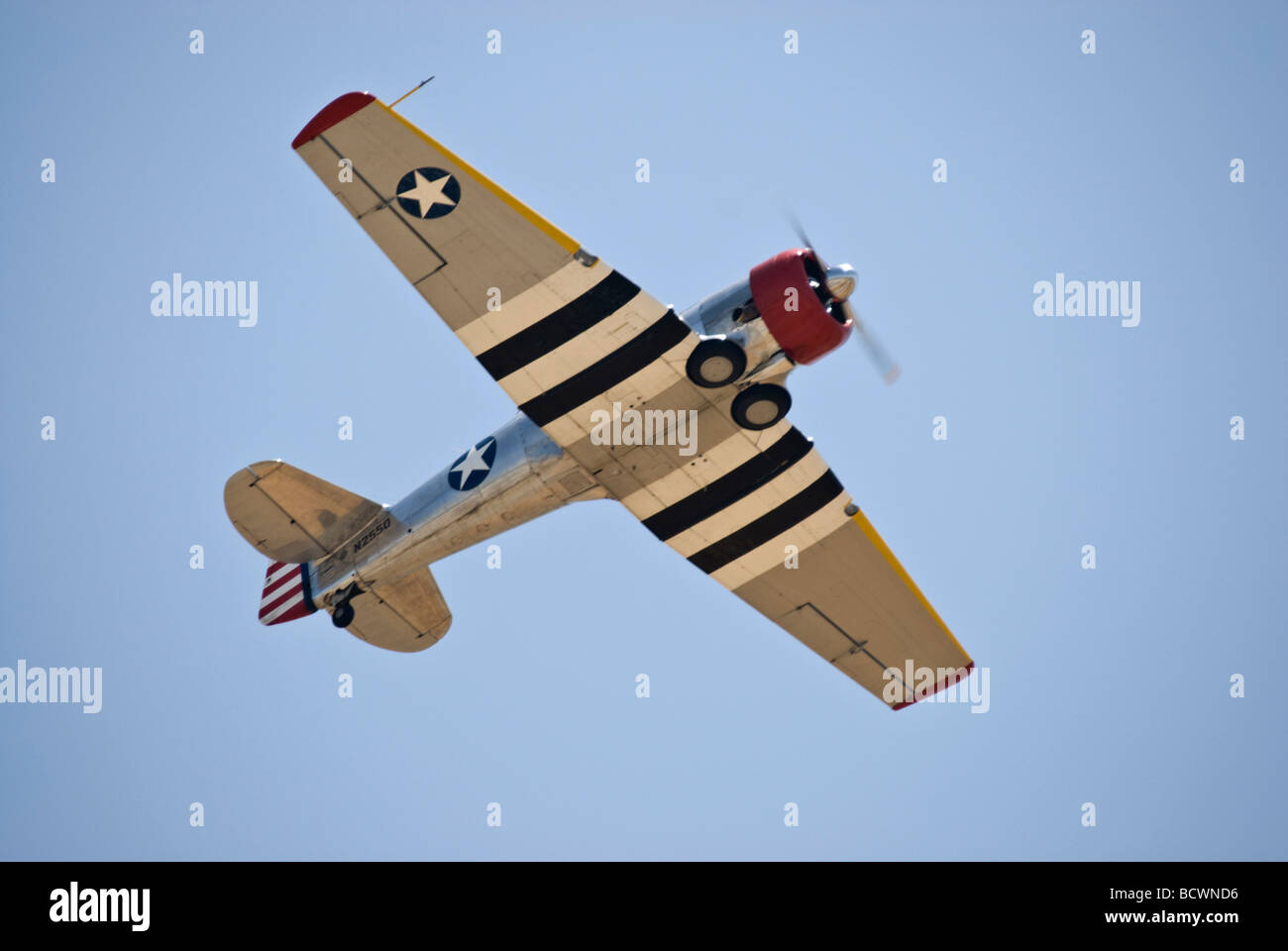 World war ii fighter trainer aircraft hi-res stock photography and ...