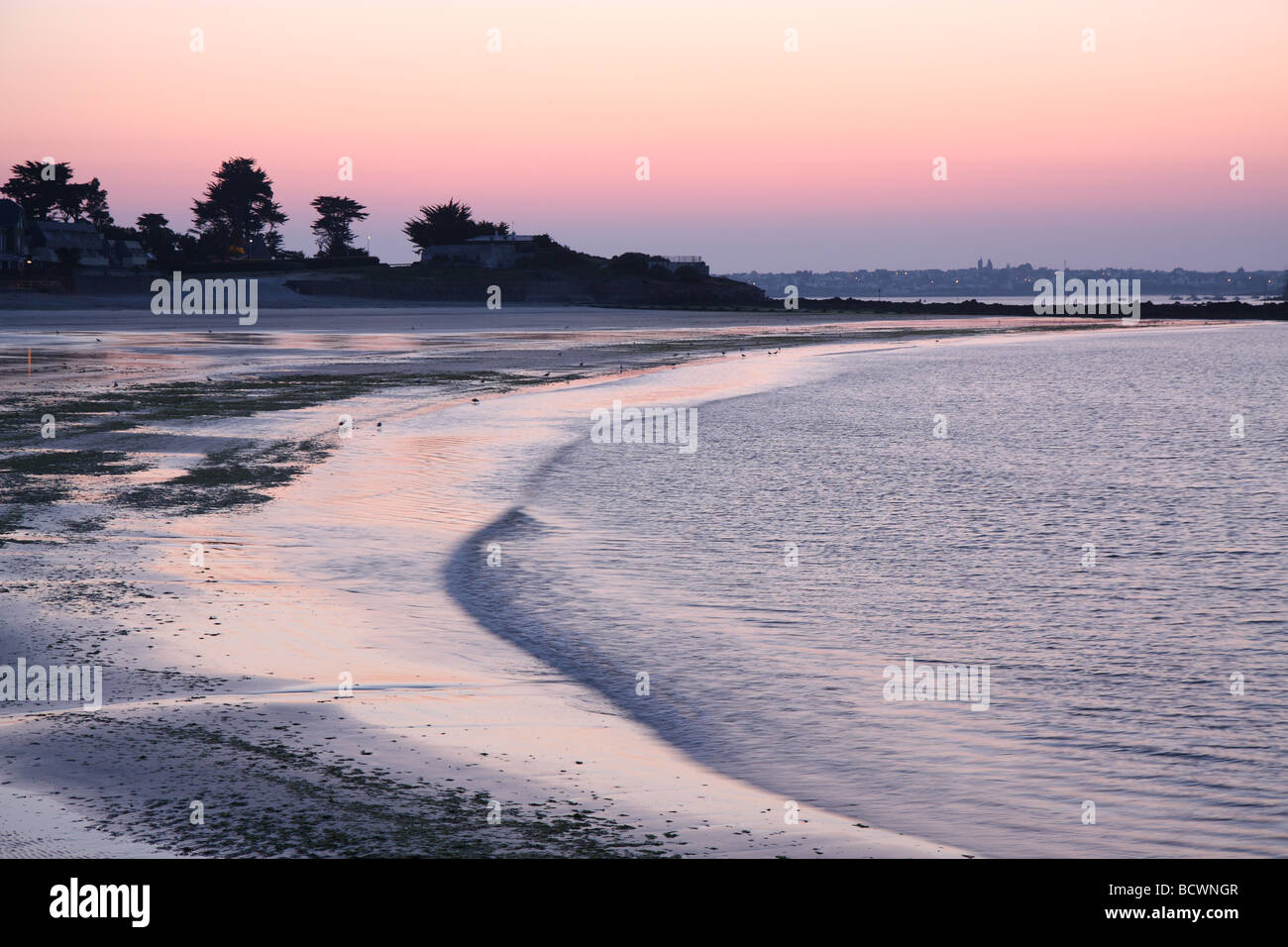 The beach at Larmor Plage at sunrise Stock Photo - Alamy