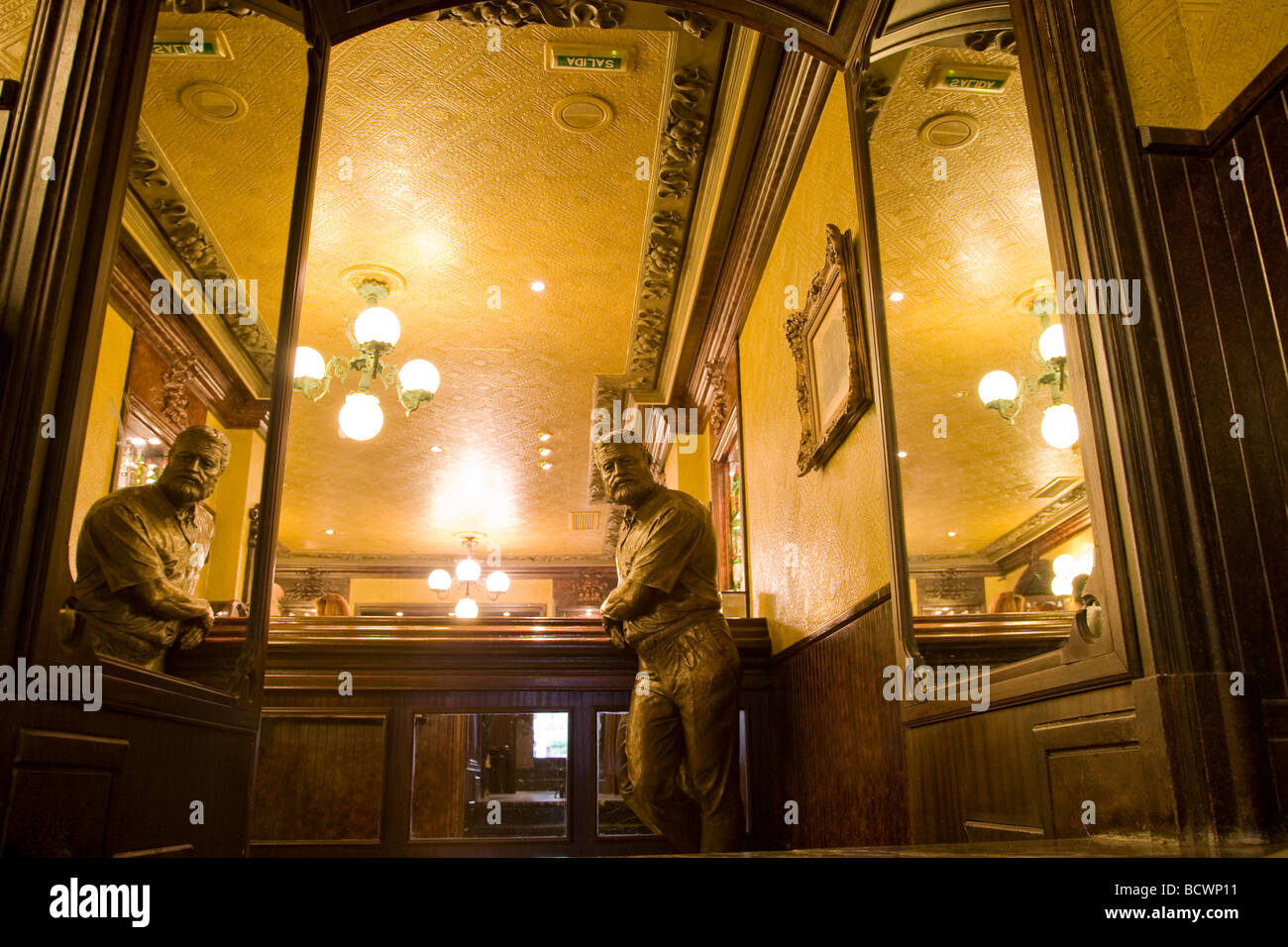 Hemingway Statue Cafe Iruna Plaza del Castillo Square Pamplona Navarra ...