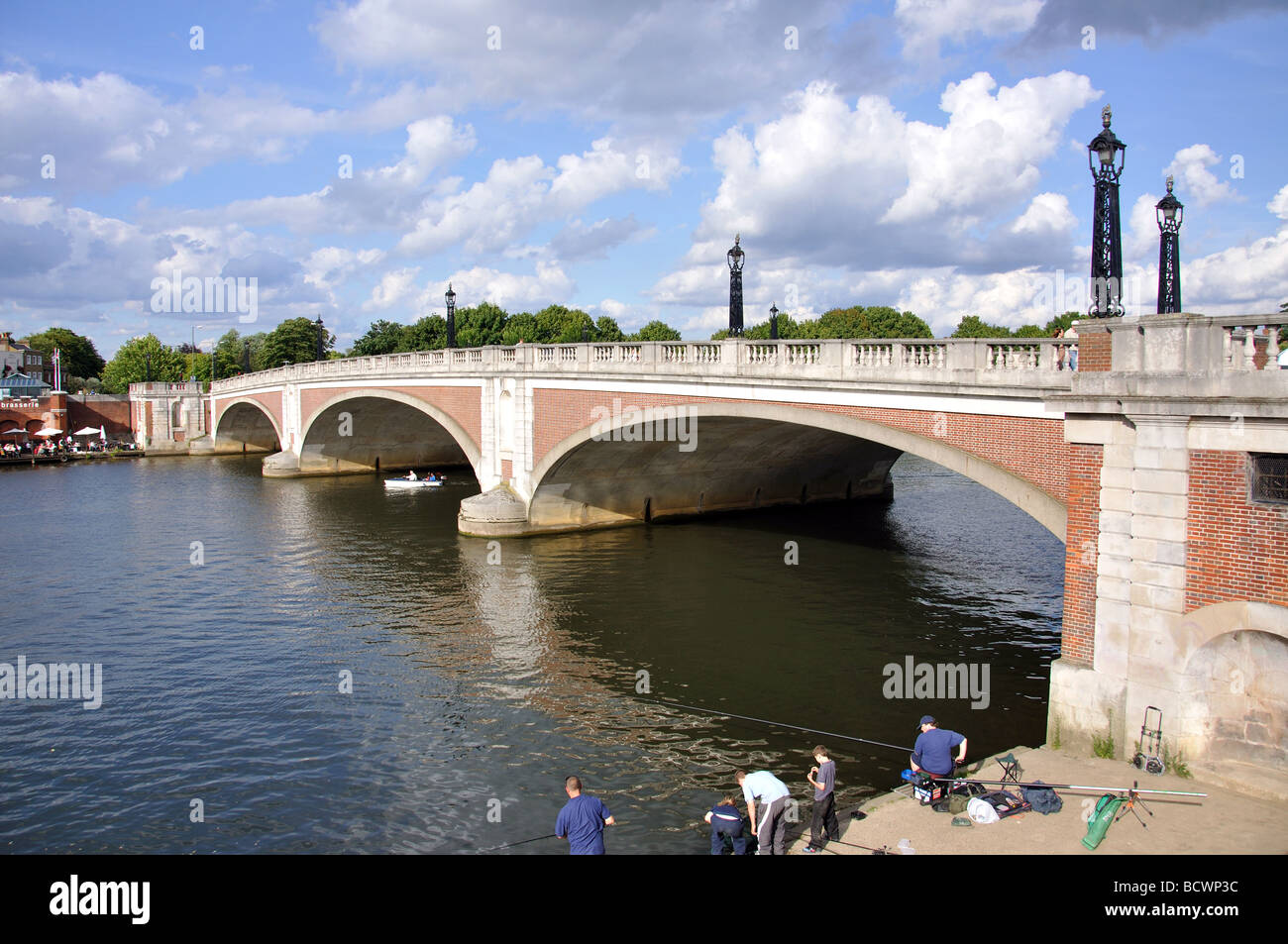 Hampton court road hi-res stock photography and images - Alamy