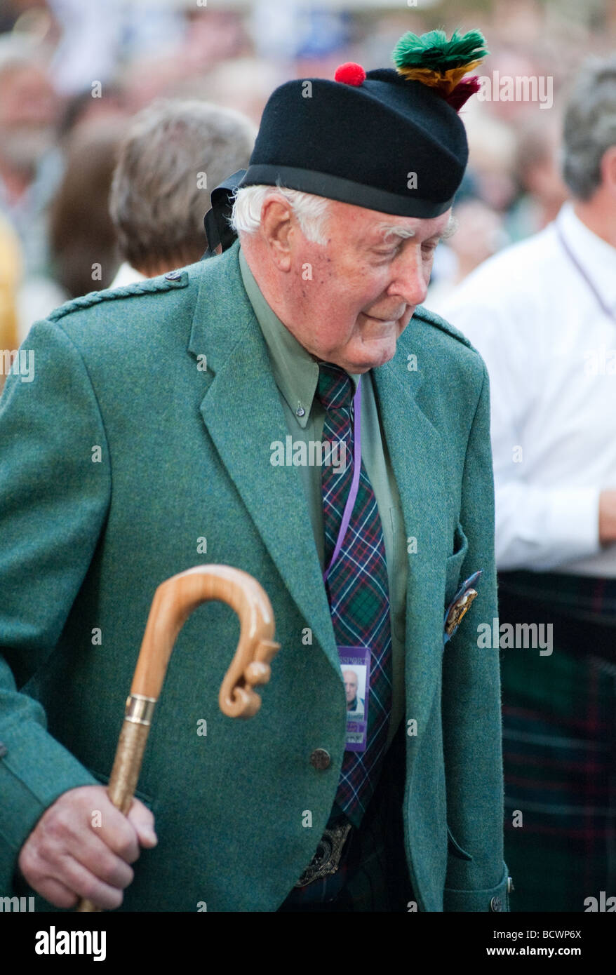 Clan Parade in Edinburgh's Royal Mile at the Gathering 2009 Stock Photo ...