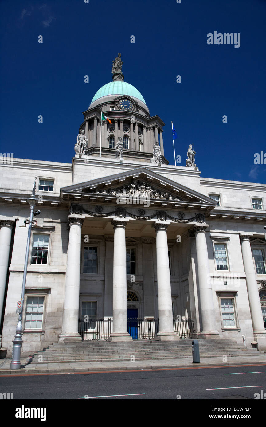 The custom house designed by architect james gandon in dublin city ...