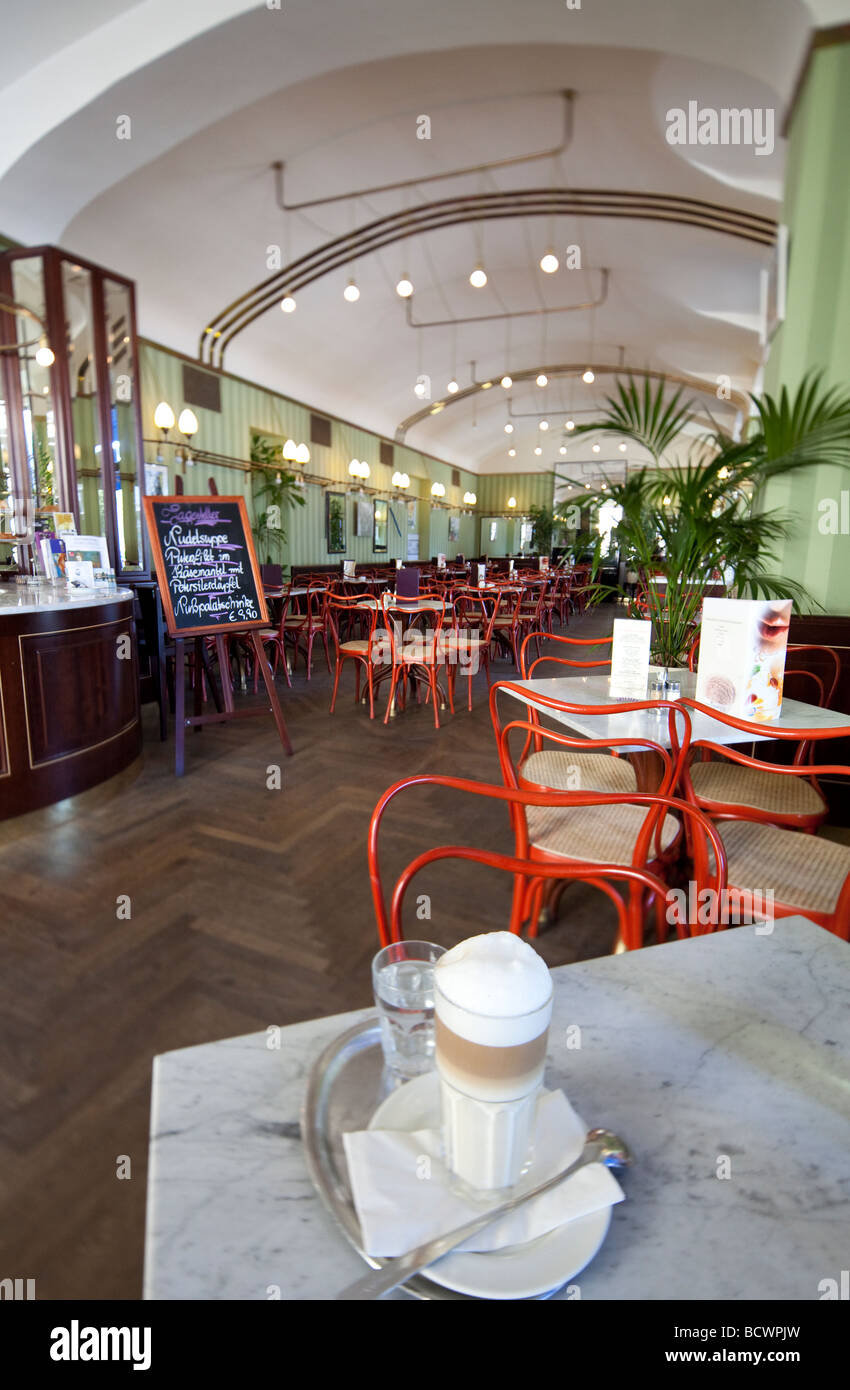 Cafe museum of vienna hi-res stock photography and images - Alamy