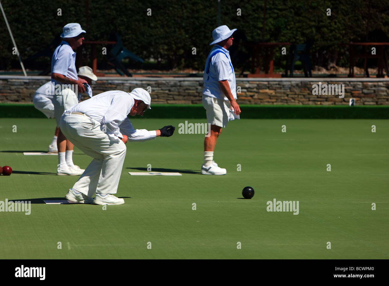 Elderly people playing bowls hi-res stock photography and images - Alamy
