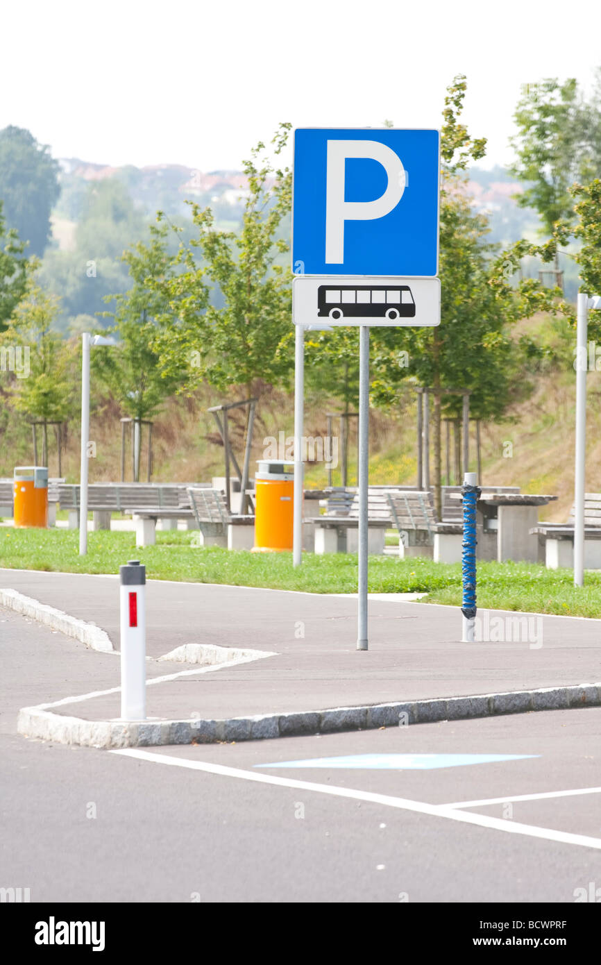 Parking lot sign Stock Photo - Alamy