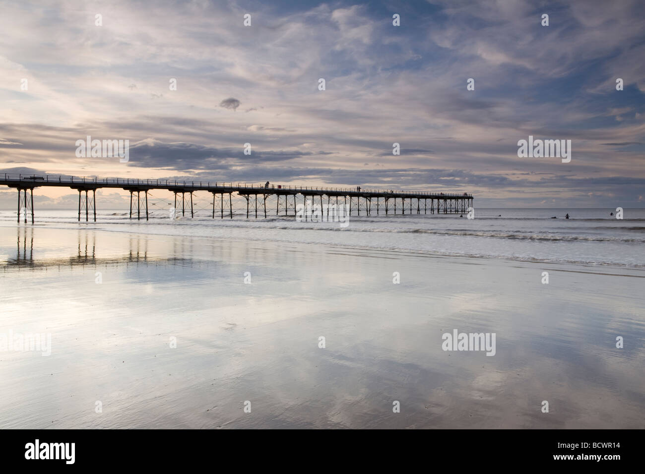 Cleveland pier hi-res stock photography and images - Alamy