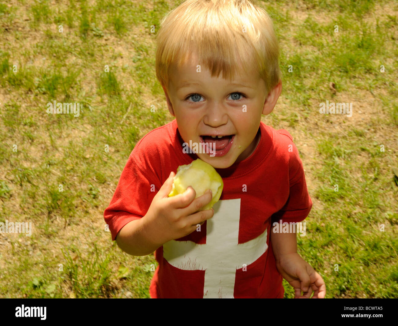 Boy apple pre teen hi-res stock photography and images - Alamy