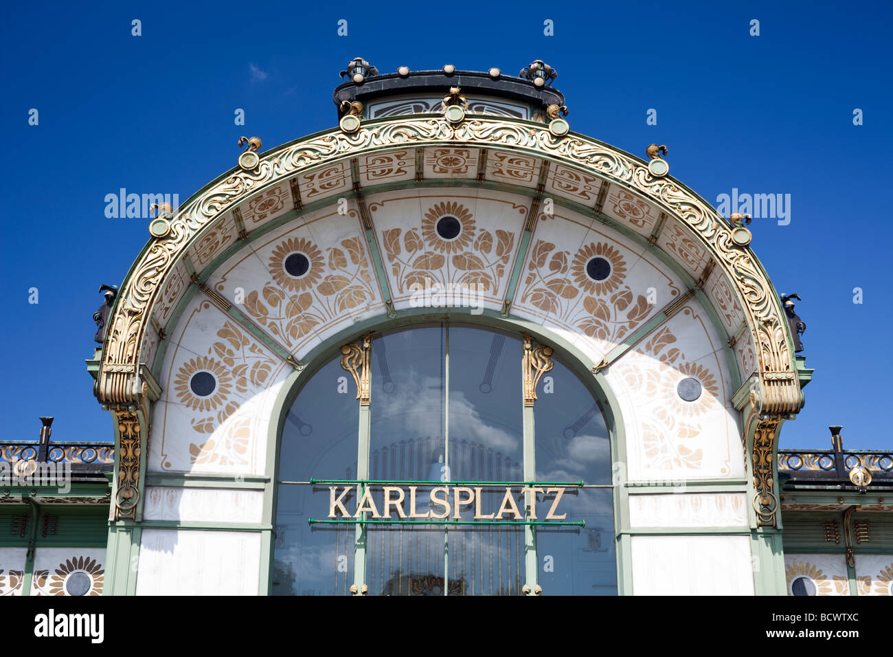 Stadtbahn hi-res stock photography and images - Alamy