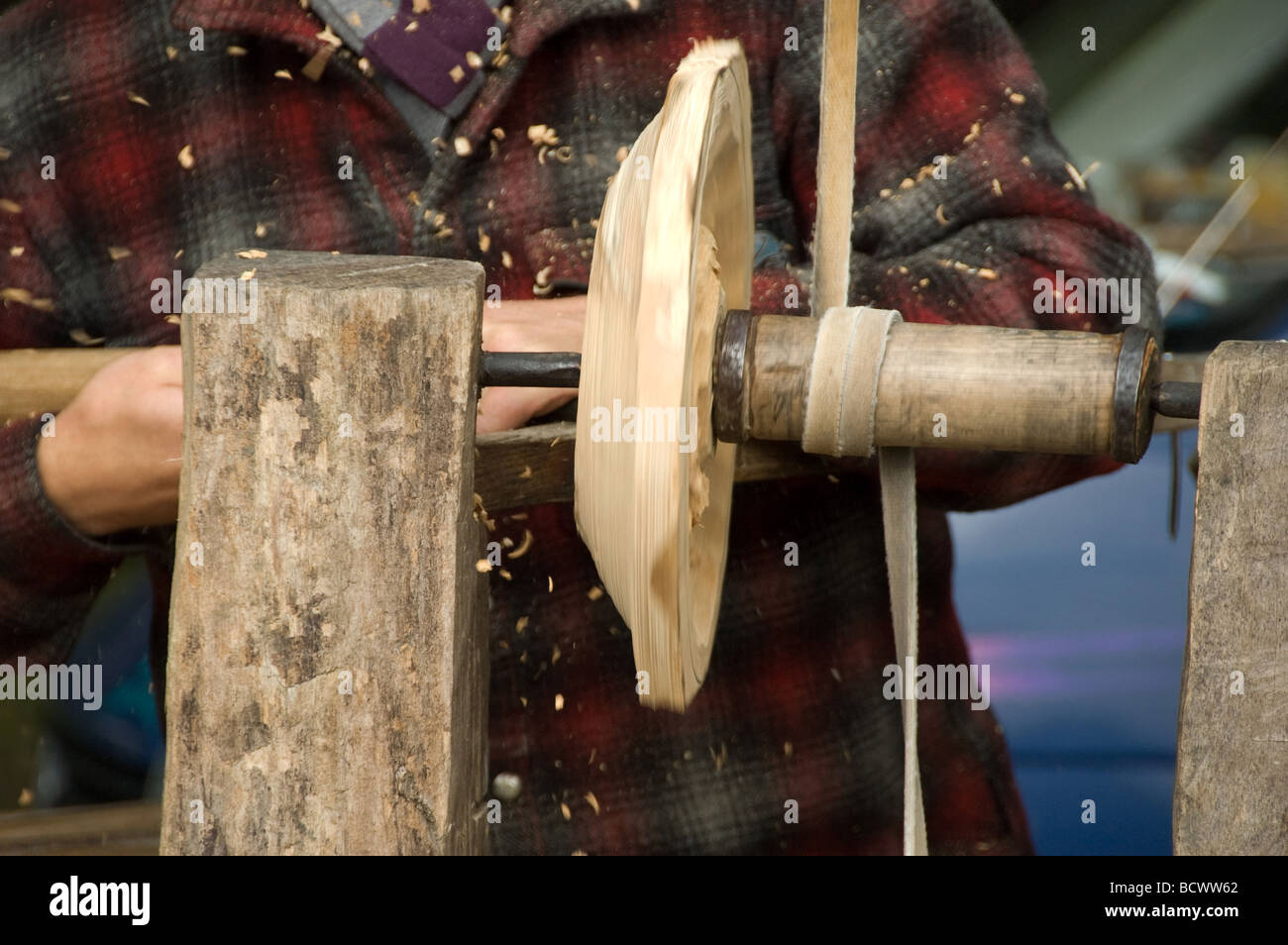 Traditional woodturner demonstrating at woodcraft fair Stock Photo - Alamy