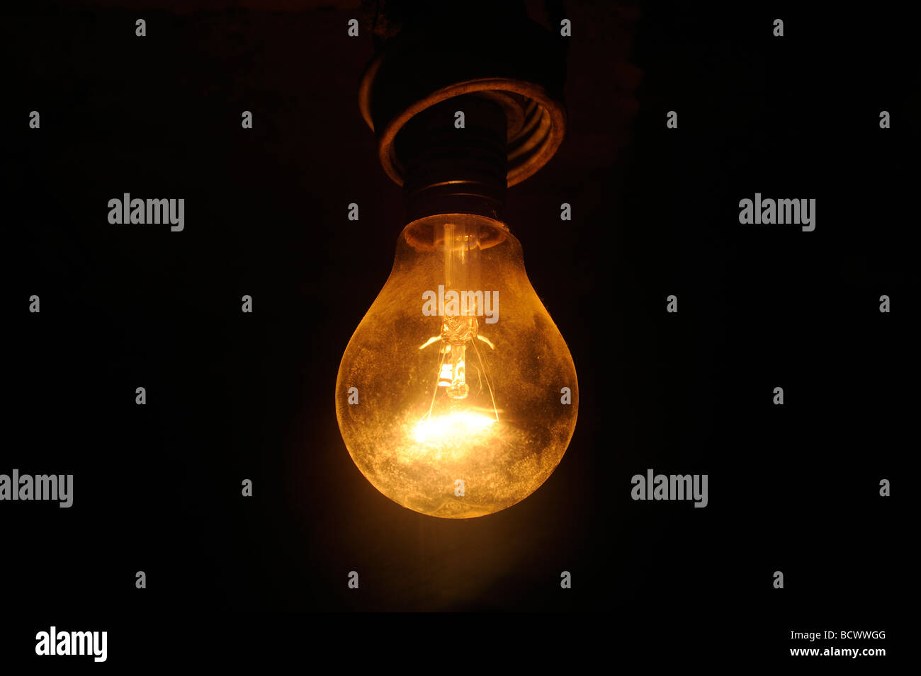 Dirty old lamps hi-res stock photography and images - Alamy