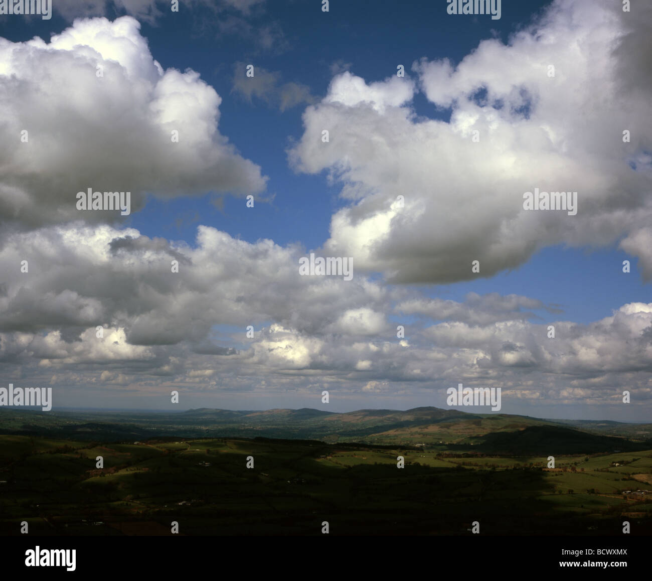 Vale of clwyd wales hi-res stock photography and images - Alamy