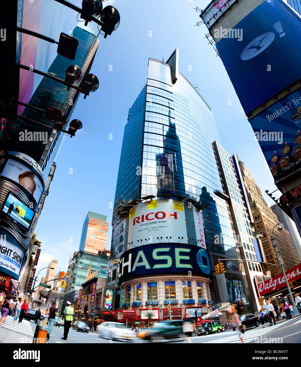 Times square shop sign hi-res stock photography and images - Alamy