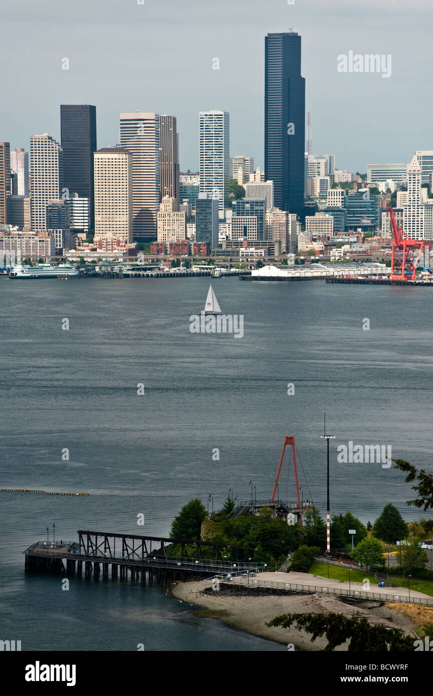 The Seattle, Washington skyline as seen from a West Seattle overlook ...