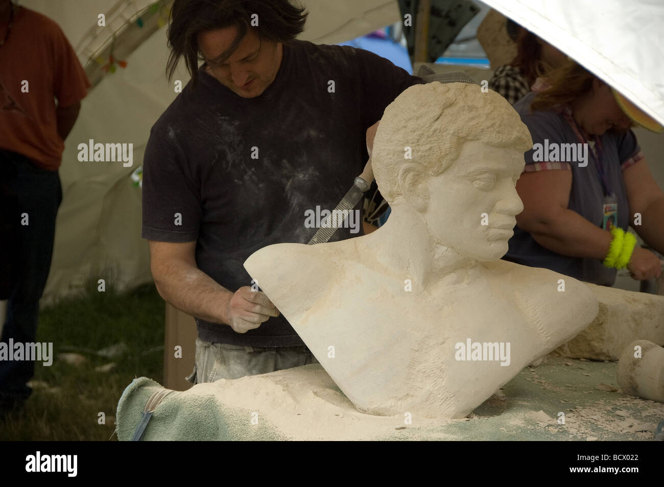 Male stonemason hi-res stock photography and images - Alamy