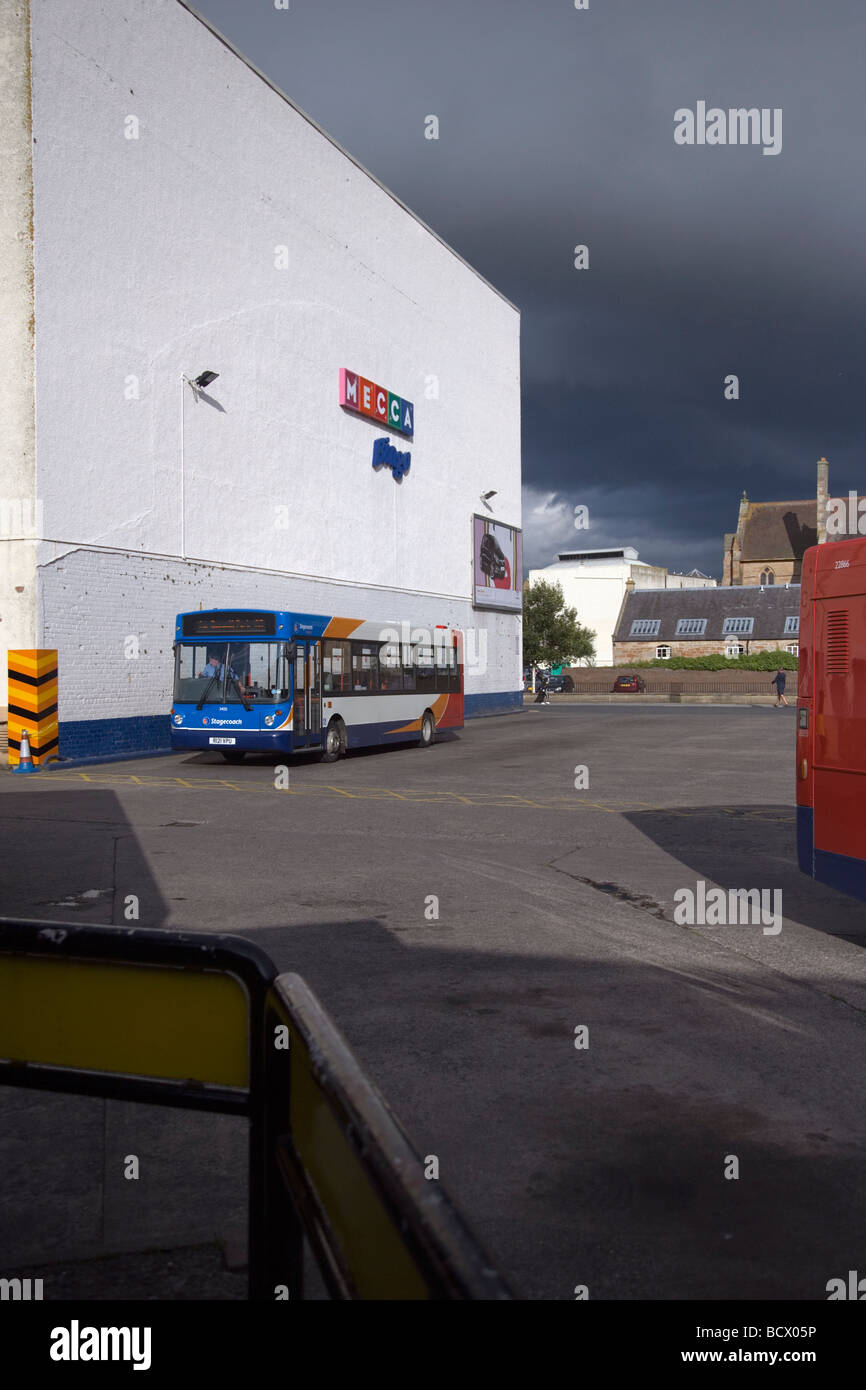 Scottish bus hi-res stock photography and images - Alamy