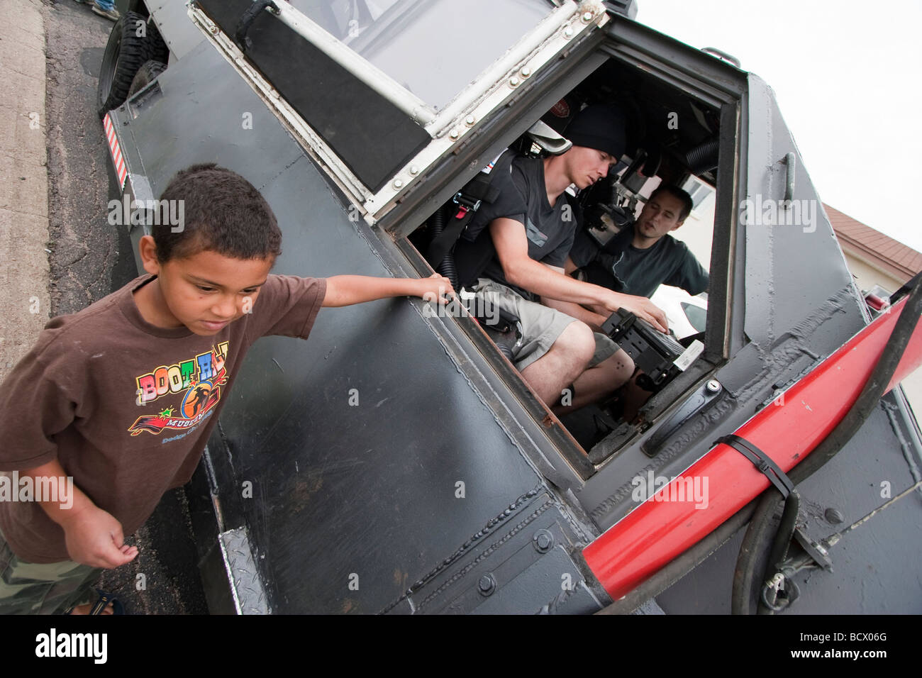 Tiv tiv2 tornado intercept vehicle hi-res stock photography and images ...