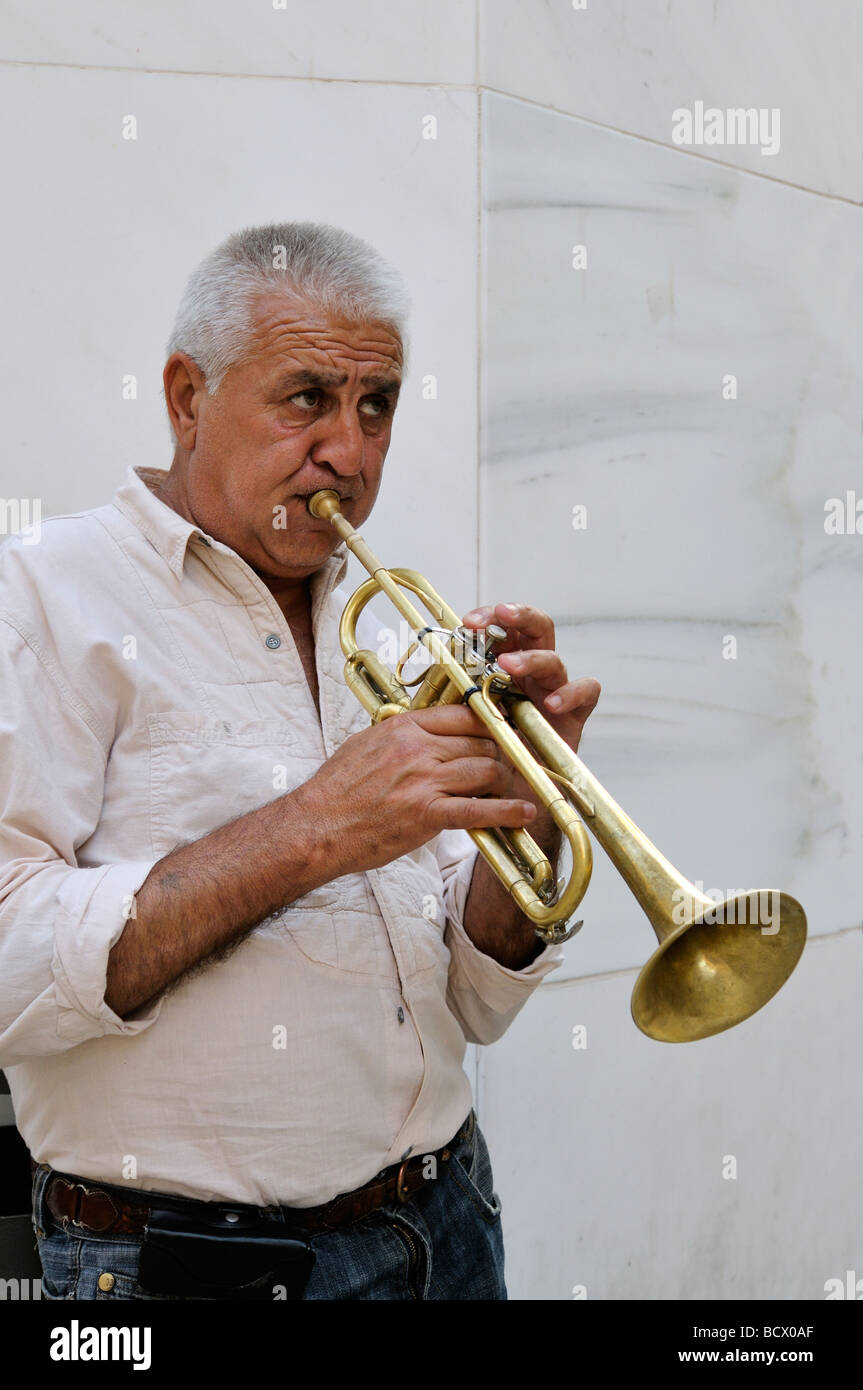 Trumpet player hi-res stock photography and images - Alamy