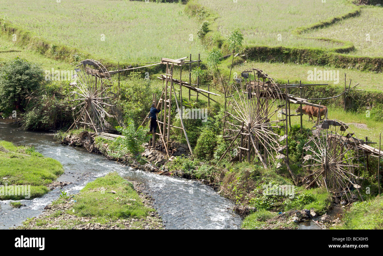Water wheels in active use for irrigation Guangxi China Stock Photo - Alamy
