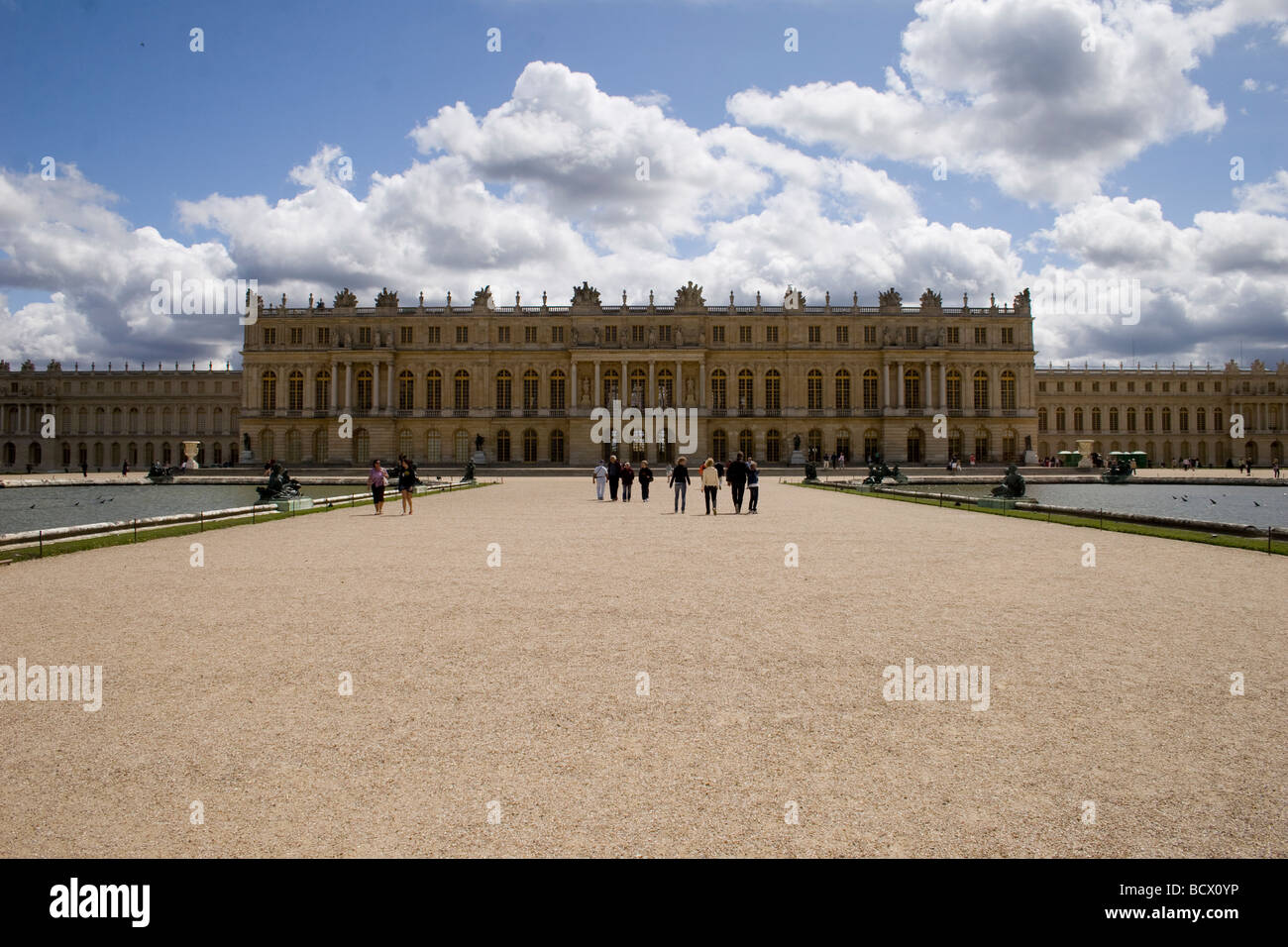 Landscape view of the 'Palace of Versailles', Versailles, Paris, France ...