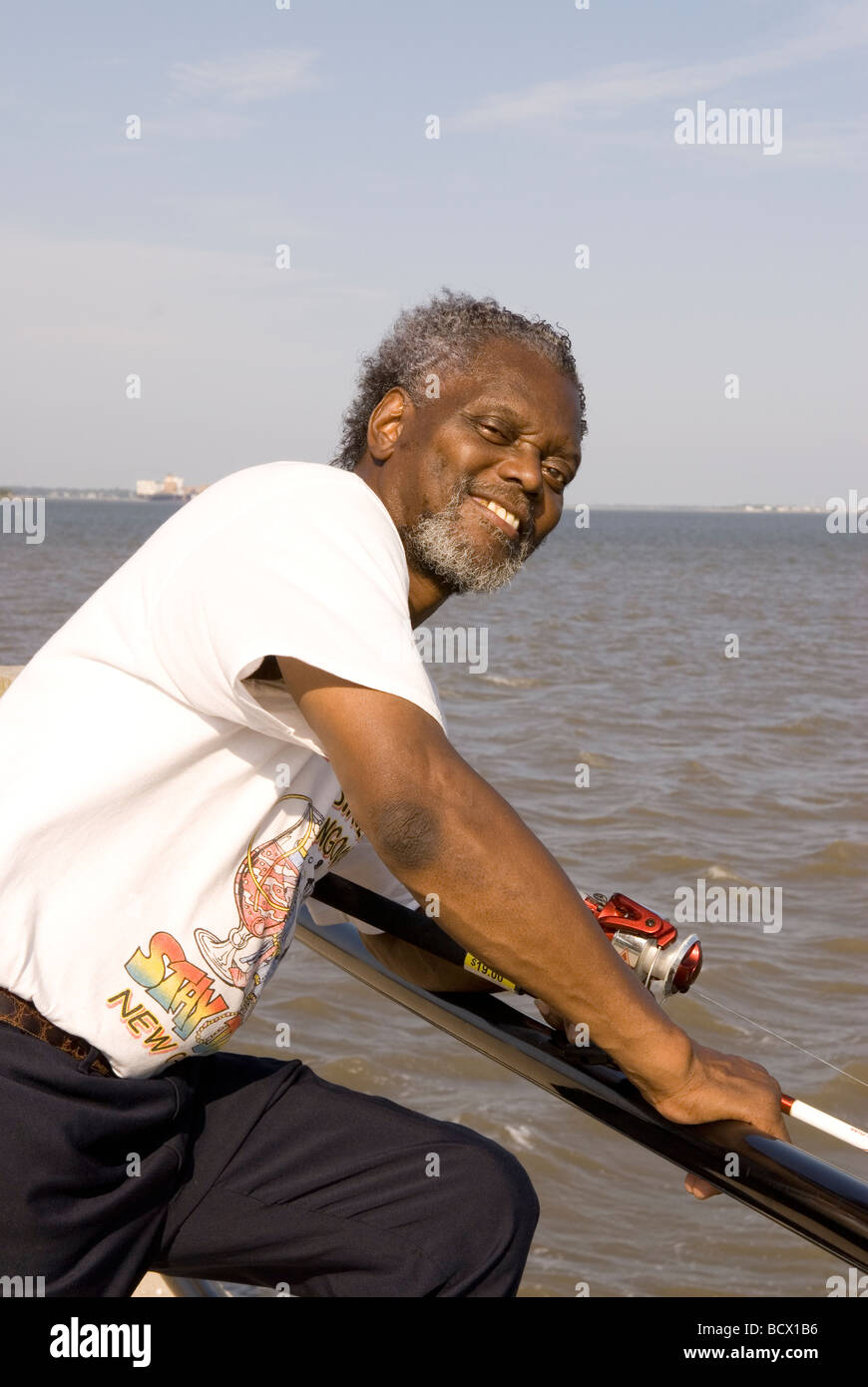Black fishes hi-res stock photography and images - Alamy