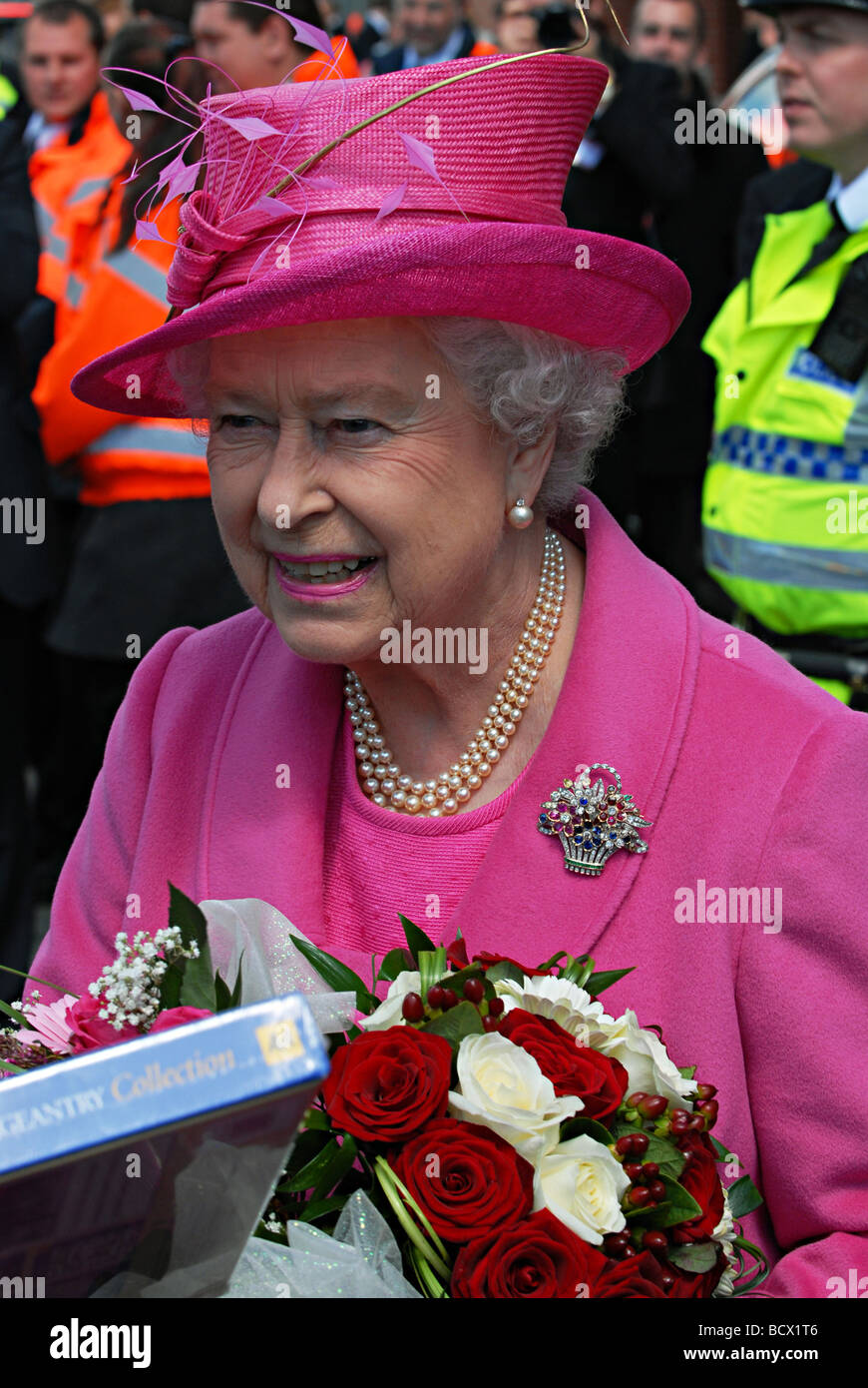 Elizabeth 2nd hi-res stock photography and images - Alamy