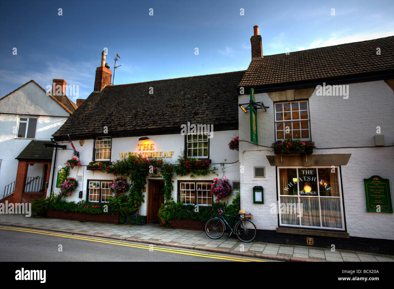 oakham rutland english pub Stock Photo - Alamy