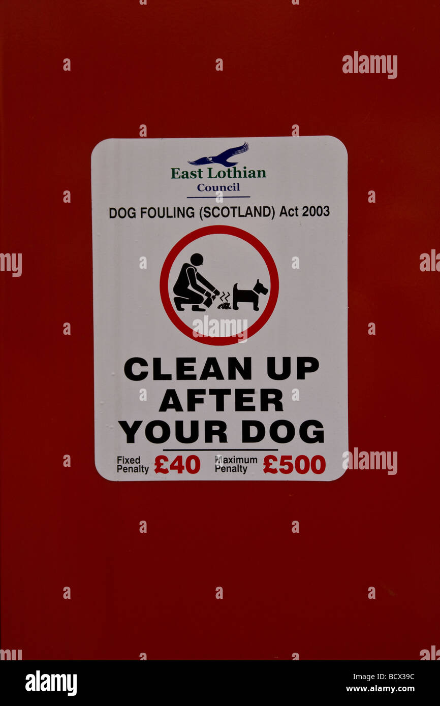 Dog fouling sign hi-res stock photography and images - Alamy