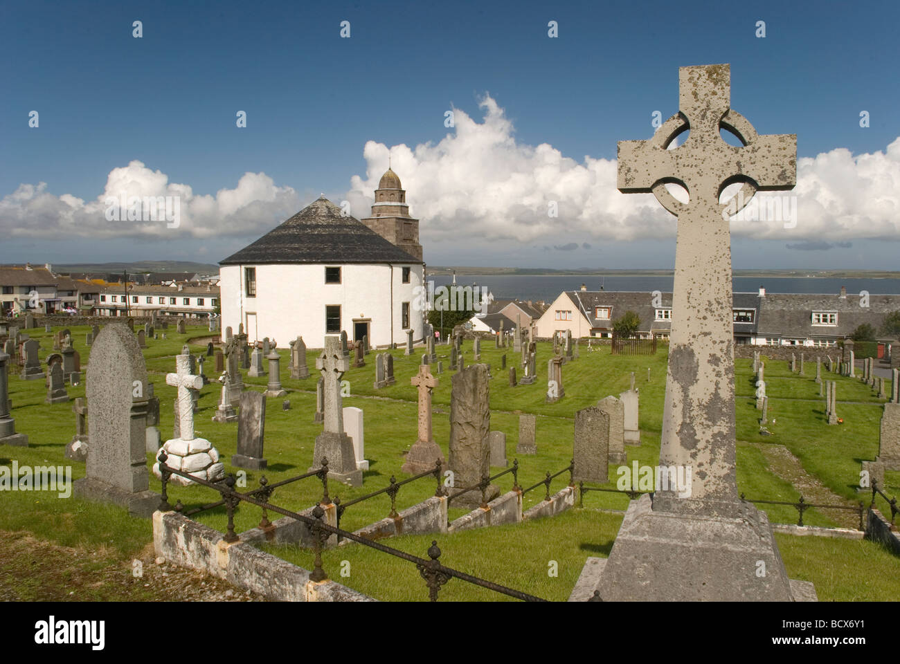 Islay bowmore round church hi-res stock photography and images - Alamy