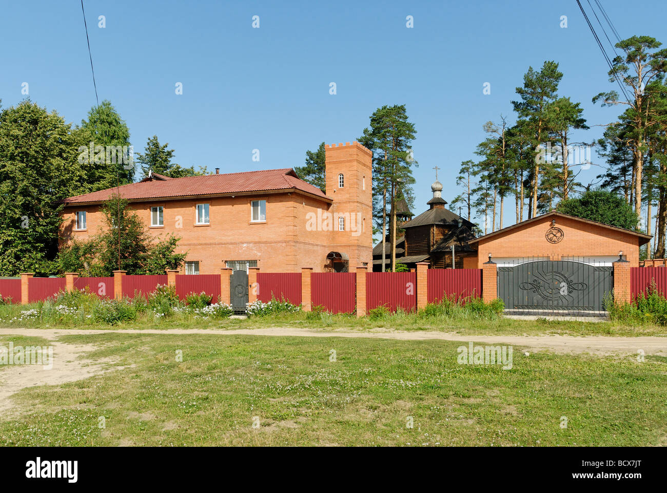 Russia wooden house church hi-res stock photography and images - Alamy