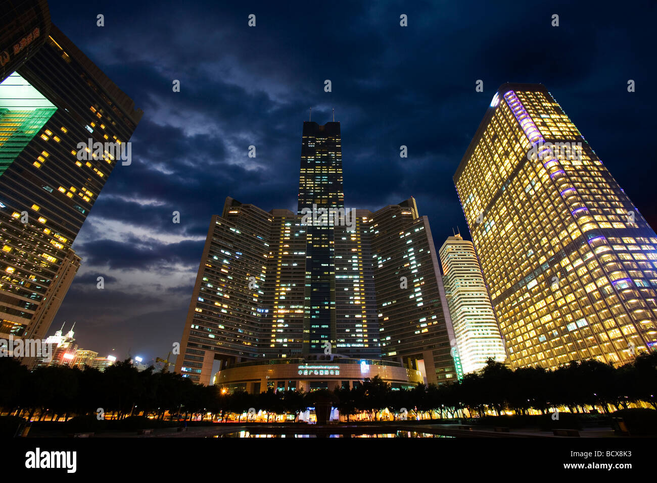 Guangzhou local hi-res stock photography and images - Alamy