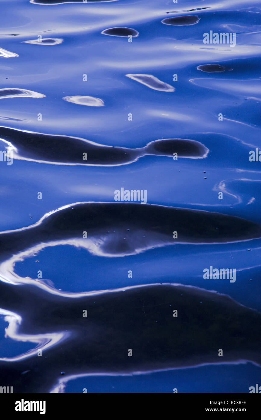 Water ripples hi-res stock photography and images - Alamy