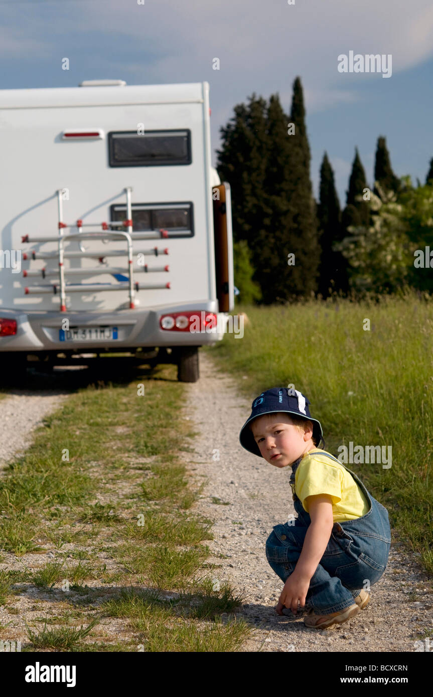 kid in countryside Stock Photo - Alamy