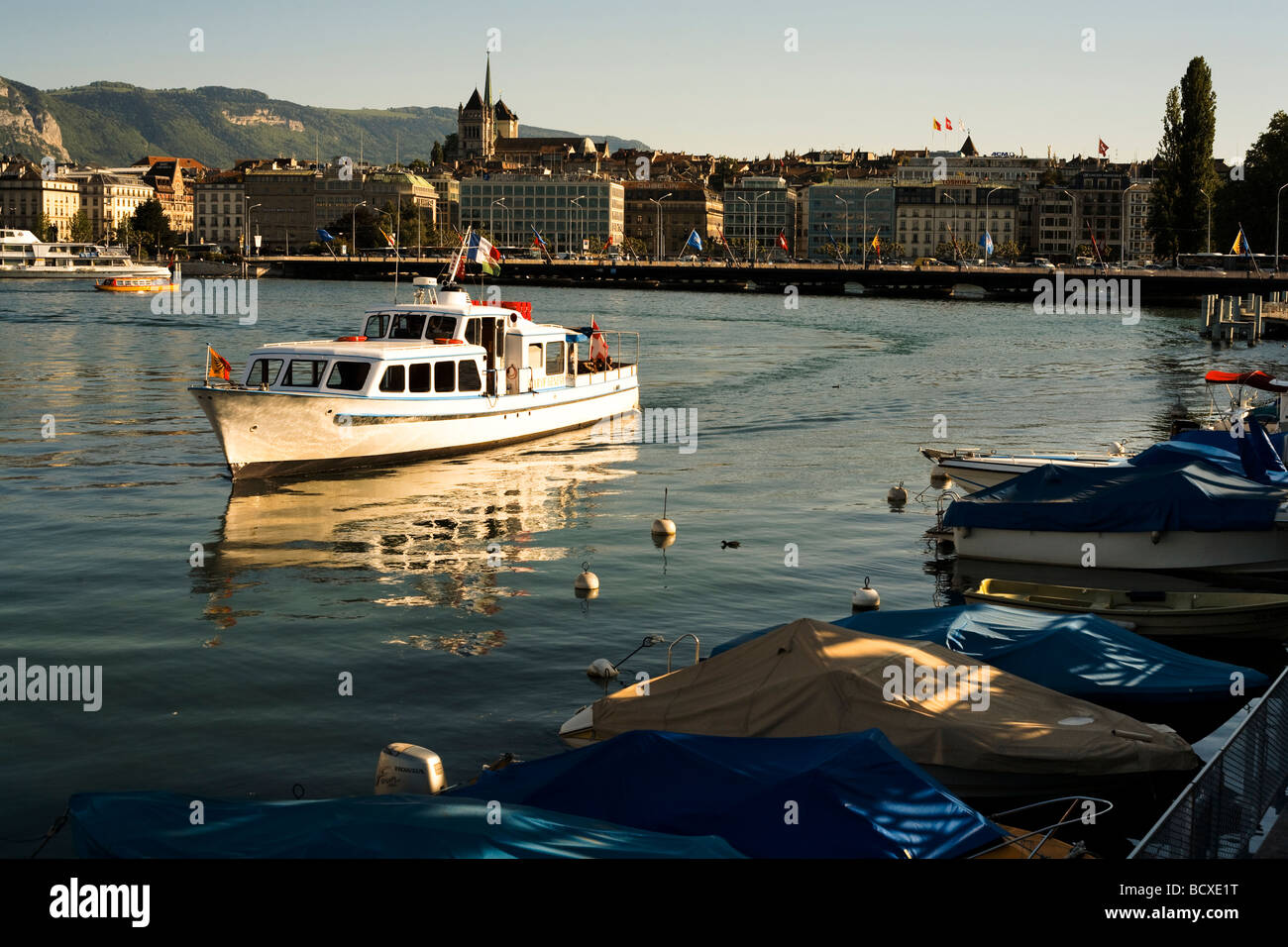 Switzerland boat hi-res stock photography and images - Alamy