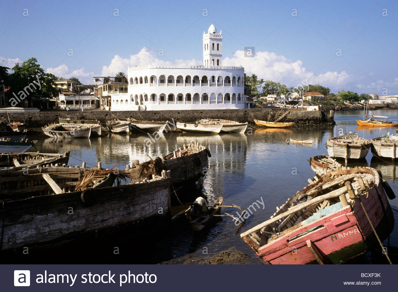 Comoros Mosque High Resolution Stock Photography and Images - Alamy