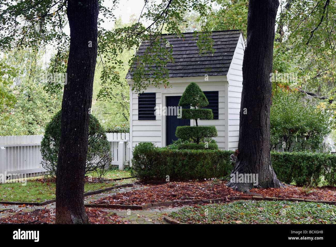 Colonial white hi-res stock photography and images - Alamy