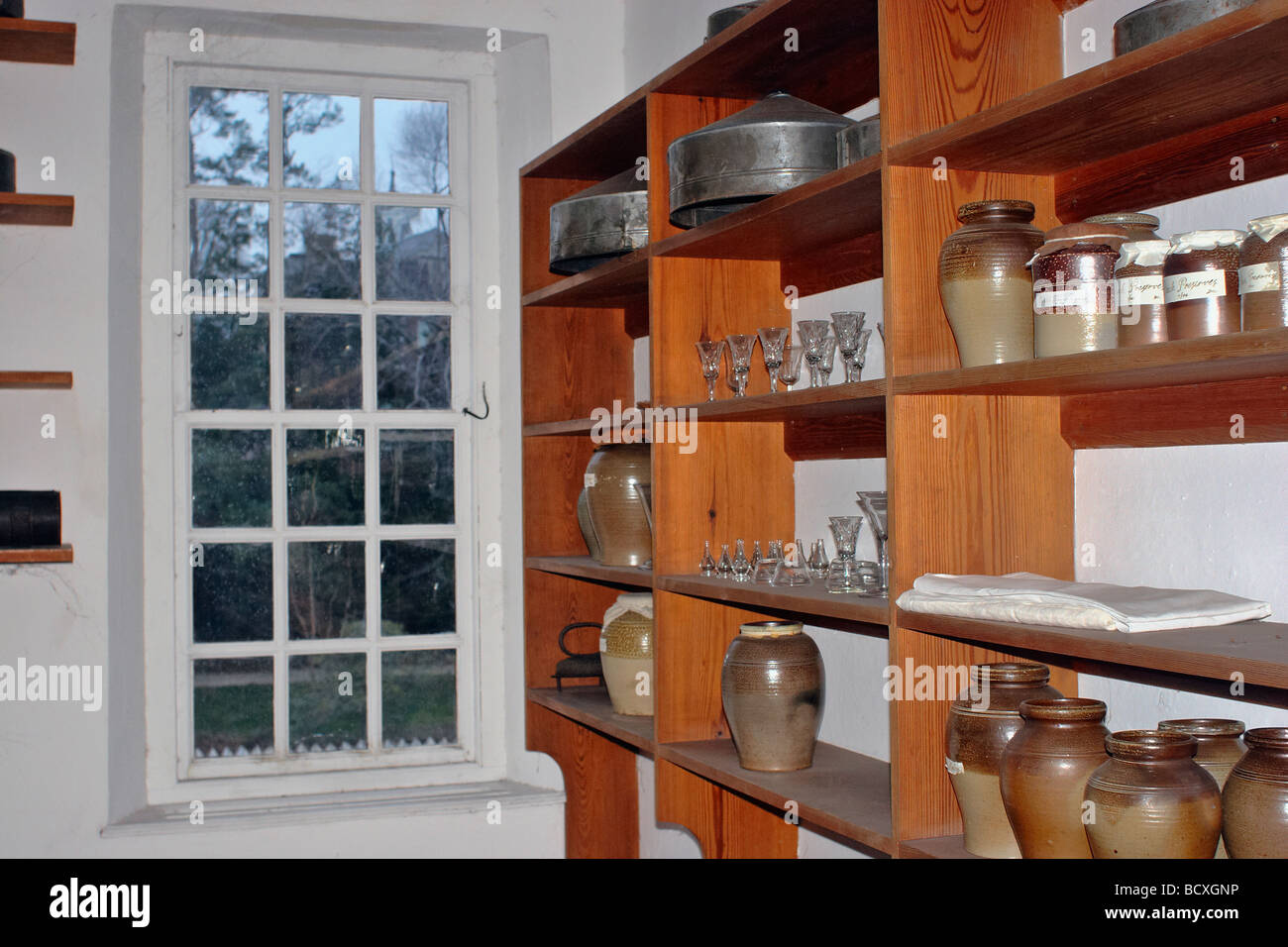 Cooking kitchen 18th hi-res stock photography and images - Alamy