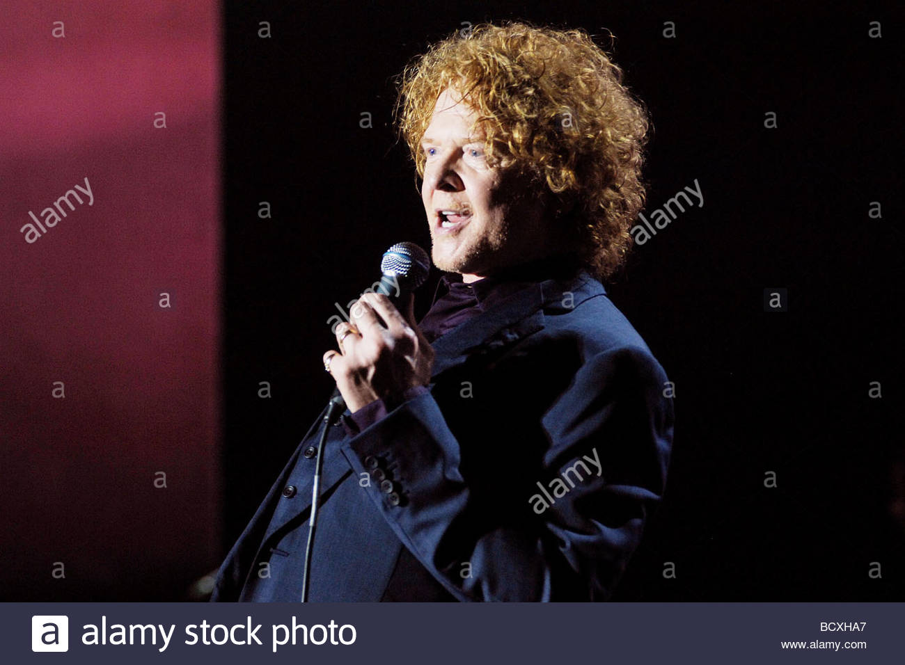 Simply Red In Concert Stock Photos & Simply Red In Concert Stock Images ...