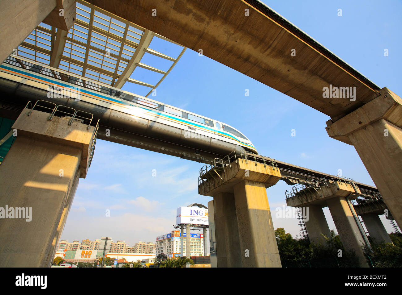 Suspended directly hi-res stock photography and images - Alamy